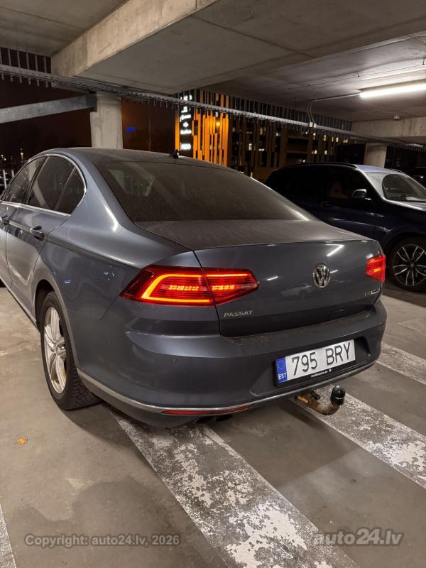 Blue Volkswagen Passat 2016 in Tallinn, with an engine capacity of 1.80 L and mileage of 217 thousand km for 11500 €, photo 4 on AUTOMOTO.COM.LV