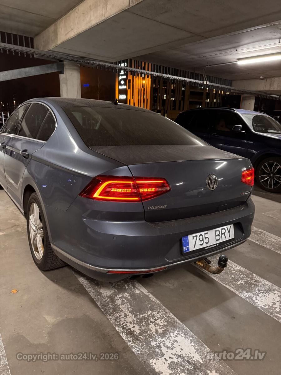 Blue Volkswagen Passat 2016 in Tallinn, with an engine capacity of 1.80 L and mileage of 217 thousand km for 11500 €, photo 5 on AUTOMOTO.COM.LV