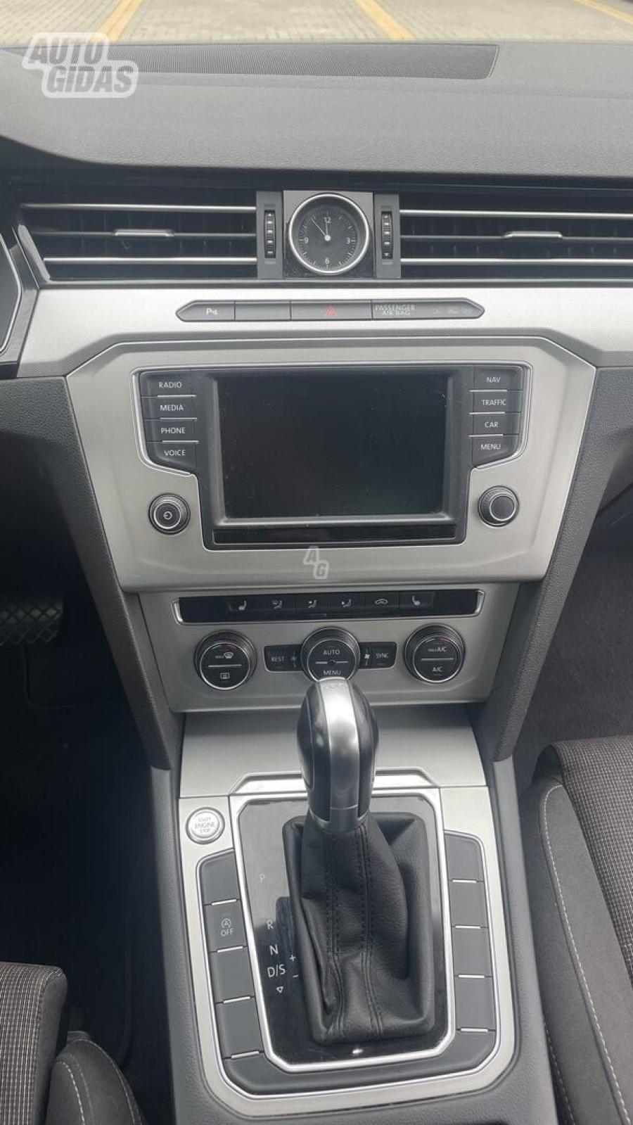 Zils Volkswagen Passat 2016 Kauņa, ar dzinēja tilpumu 1.40 L un nobraukumu 168 tūkst. km par 9200 €, foto 10 vietnē AUTOMOTO.COM.LV