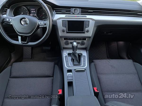 Blue Volkswagen Passat 2016 in Tallinn, with an engine capacity of 1.40 L and mileage of 119 thousand km for 11700 €, photo 7 on AUTOMOTO.COM.LV