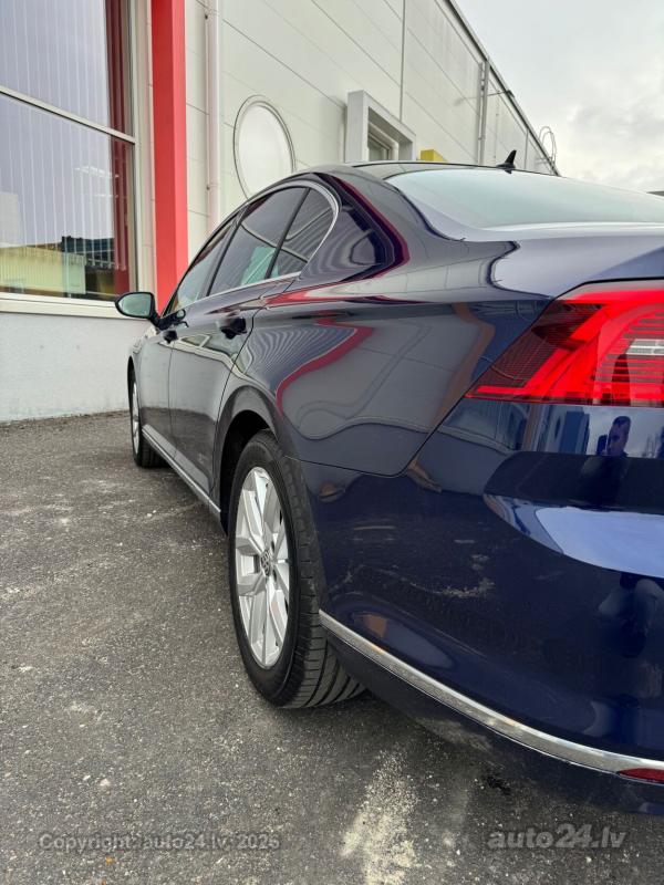 Zils Volkswagen Passat 2017 Tallina, ar dzinēja tilpumu 1.40 L un nobraukumu 131 tūkst. km par 16500 €, foto 5 vietnē AUTOMOTO.COM.LV