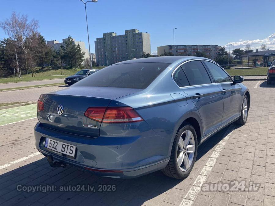 Blue Volkswagen Passat 2017 in Tallinn, with an engine capacity of 1.40 L and mileage of 100 thousand km for 12500 €, photo 6 on AUTOMOTO.COM.LV