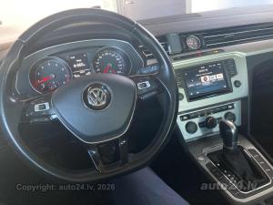 Blue Volkswagen Passat 2017 in Tallinn, with an engine capacity of 1.40 L and mileage of 100 thousand km for 12500 €, photo 12 on AUTOMOTO.COM.LV