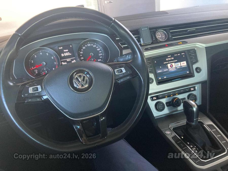 Blue Volkswagen Passat 2017 in Tallinn, with an engine capacity of 1.40 L and mileage of 100 thousand km for 12500 €, photo 12 on AUTOMOTO.COM.LV