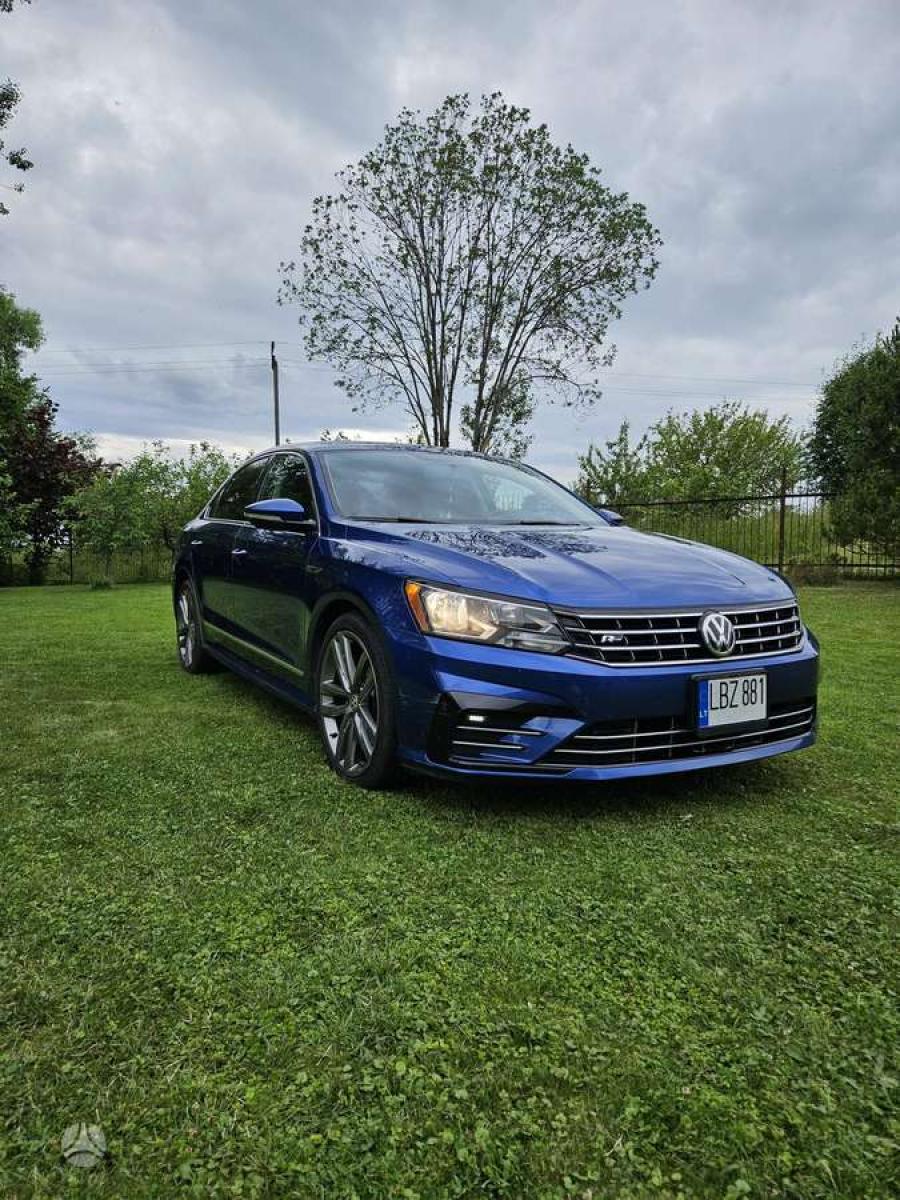 Blue Volkswagen Passat 2017 in Vilnius, with an engine capacity of 1.80 L and mileage of 151 thousand km for 10200 €, photo 4 on AUTOMOTO.COM.LV