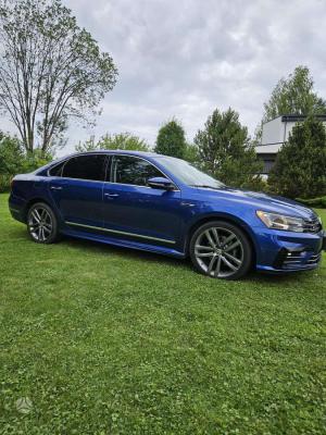 Blue Volkswagen Passat 2017 in Vilnius, with an engine capacity of 1.80 L and mileage of 151 thousand km for 10200 €, photo 6 on AUTOMOTO.COM.LV