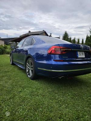 Blue Volkswagen Passat 2017 in Vilnius, with an engine capacity of 1.80 L and mileage of 151 thousand km for 10200 €, photo 7 on AUTOMOTO.COM.LV