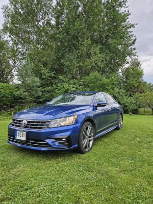 Blue Volkswagen Passat 2017 in Vilnius, with an engine capacity of 1.80 L and mileage of 151 thousand km for 10200 €, photo 13 on AUTOMOTO.COM.LV