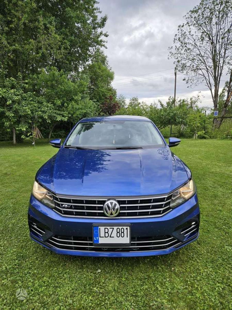 Blue Volkswagen Passat 2017 in Vilnius, with an engine capacity of 1.80 L and mileage of 151 thousand km for 10200 €, photo 15 on AUTOMOTO.COM.LV