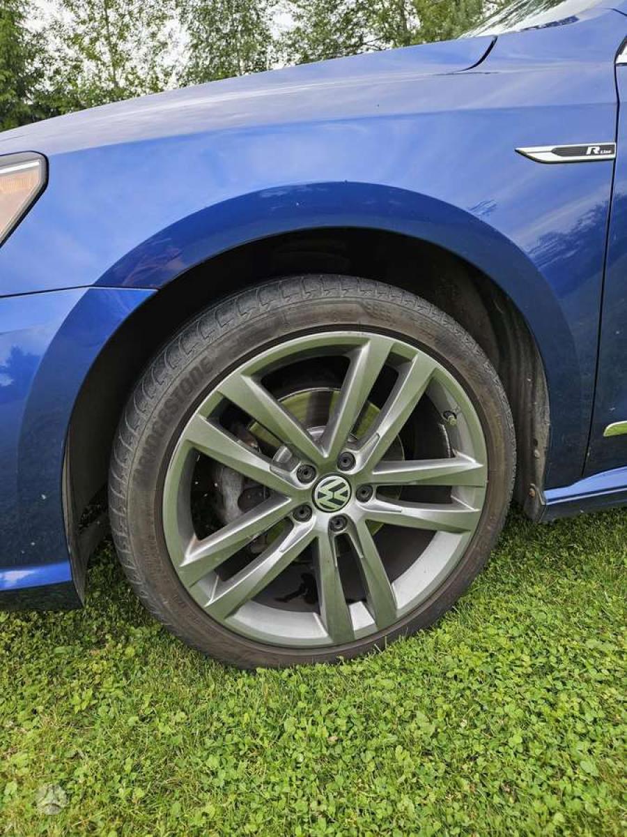 Blue Volkswagen Passat 2017 in Vilnius, with an engine capacity of 1.80 L and mileage of 151 thousand km for 10200 €, photo 18 on AUTOMOTO.COM.LV