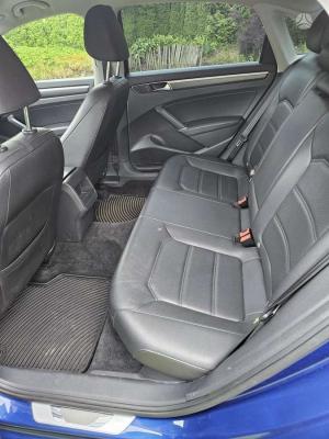 Blue Volkswagen Passat 2017 in Vilnius, with an engine capacity of 1.80 L and mileage of 151 thousand km for 10200 €, photo 25 on AUTOMOTO.COM.LV