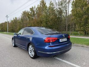 Blue Volkswagen Passat 2017 in Kaunas, with an engine capacity of 1.80 L and mileage of 292 thousand km for 6950 €, photo 6 on AUTOMOTO.COM.LV
