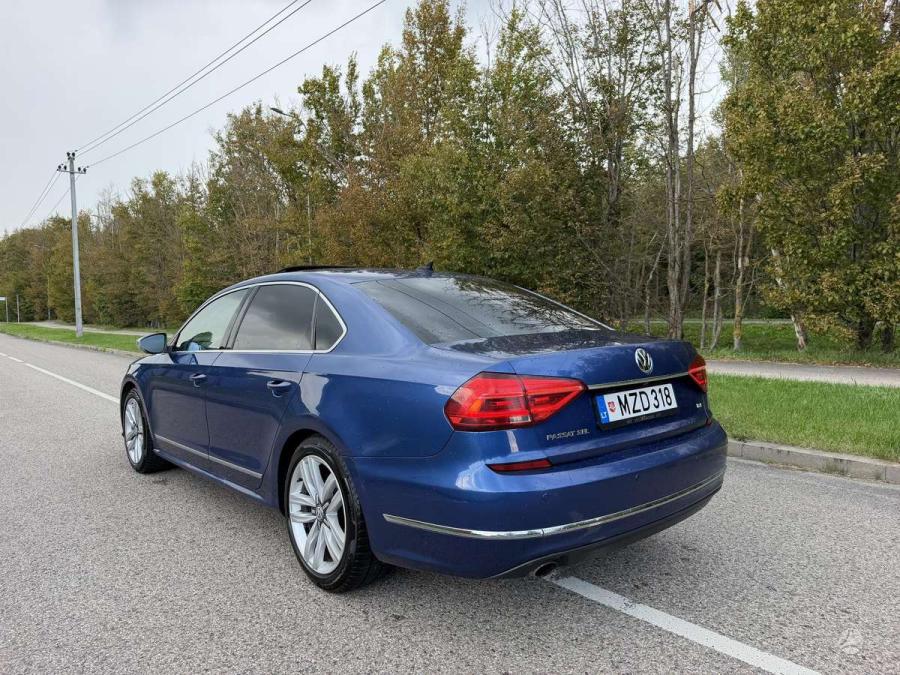 Blue Volkswagen Passat 2017 in Kaunas, with an engine capacity of 1.80 L and mileage of 292 thousand km for 6650 €, photo 6 on AUTOMOTO.COM.LV