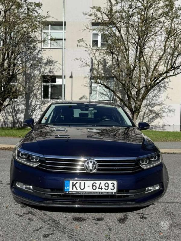 Blue Volkswagen Passat 2017 in Riga, with an engine capacity of 1.97 L and mileage of 72 thousand km for 13400 €, photo 3 on AUTOMOTO.COM.LV