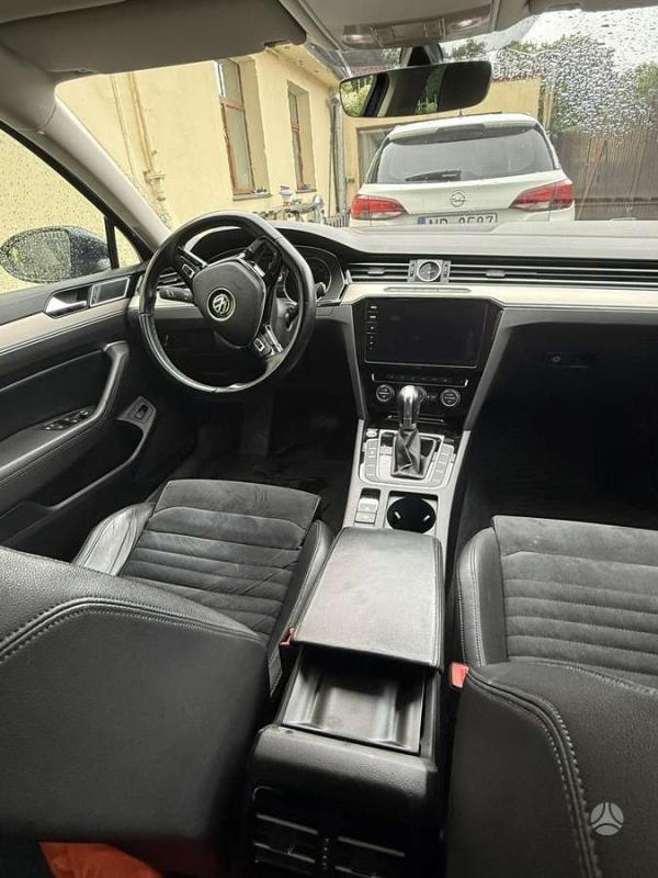 Blue Volkswagen Passat 2017 in Riga, with an engine capacity of 1.97 L and mileage of 72 thousand km for 13400 €, photo 10 on AUTOMOTO.COM.LV