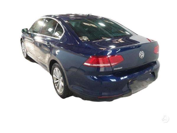 Blue Volkswagen Passat 2018 in Kaunas, with an engine capacity of 1.97 L and mileage of 96 thousand km for 5350 €, photo 3 on AUTOMOTO.COM.LV