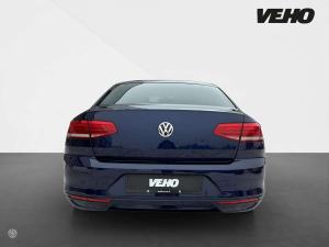 Blue Volkswagen Passat 2018 in Vilnius, with an engine capacity of 1.40 L and mileage of 101 thousand km for 13900 €, photo 4 on AUTOMOTO.COM.LV