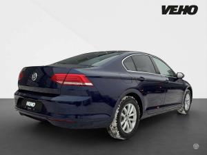 Blue Volkswagen Passat 2018 in Vilnius, with an engine capacity of 1.40 L and mileage of 101 thousand km for 13900 €, photo 5 on AUTOMOTO.COM.LV