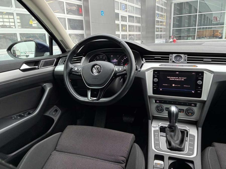 Blue Volkswagen Passat 2018 in Vilnius, with an engine capacity of 1.40 L and mileage of 101 thousand km for 13900 €, photo 16 on AUTOMOTO.COM.LV