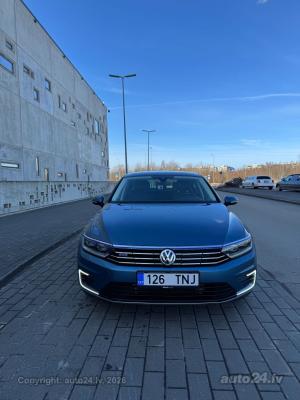 Blue Volkswagen Passat 2018 in Tallinn, with an engine capacity of 1.40 L and mileage of 127 thousand km for 17900 €, photo 5 on AUTOMOTO.COM.LV