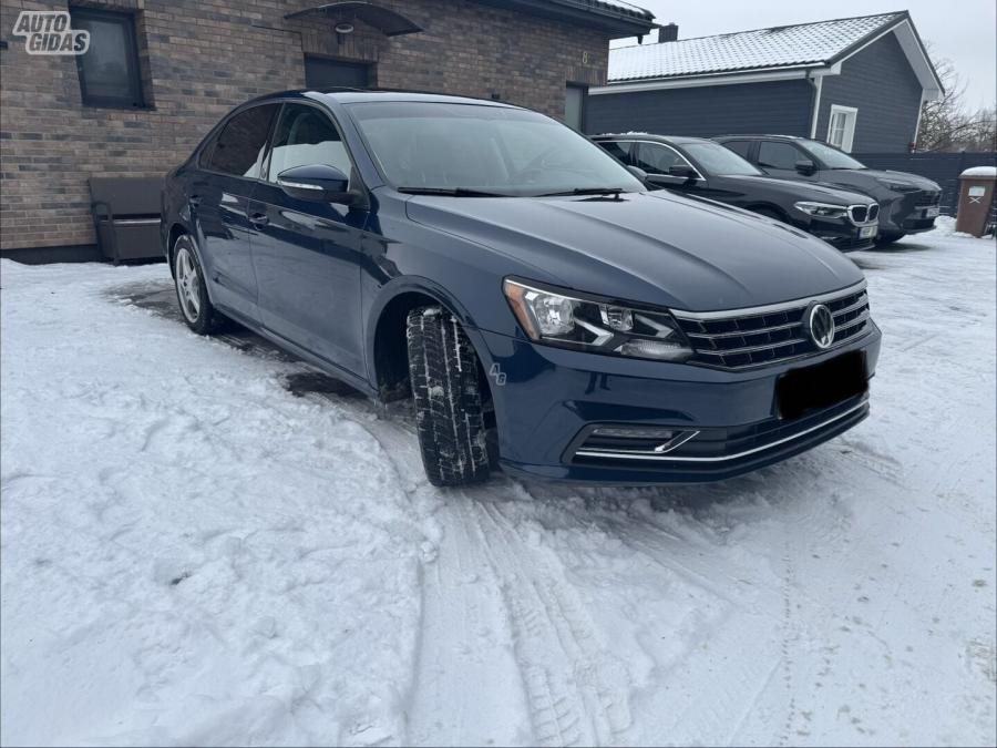 Blue Volkswagen Passat 2019 in Siauliai, with an engine capacity of 2.00 L and mileage of 58 thousand km for 11500 €, photo 2 on AUTOMOTO.COM.LV