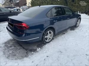 Blue Volkswagen Passat 2019 in Siauliai, with an engine capacity of 2.00 L and mileage of 58 thousand km for 11500 €, photo 4 on AUTOMOTO.COM.LV