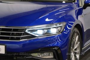 Blue Volkswagen Passat 2019 in Tallinn, with an engine capacity of 2.00 L and mileage of 152 thousand km for 22900 €, photo 3 on AUTOMOTO.COM.LV