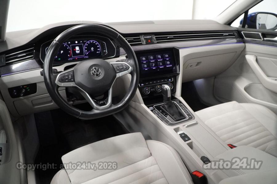 Blue Volkswagen Passat 2019 in Tallinn, with an engine capacity of 2.00 L and mileage of 152 thousand km for 22900 €, photo 12 on AUTOMOTO.COM.LV