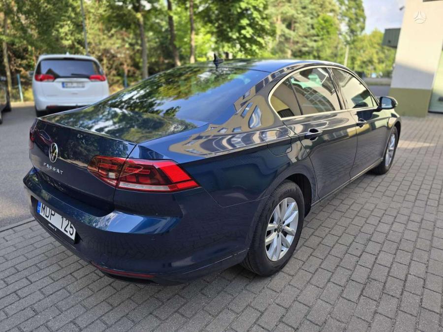 Blue Volkswagen Passat 2021 in Vilnius, with an engine capacity of 1.50 L and mileage of 66 thousand km for 19000 €, photo 7 on AUTOMOTO.COM.LV