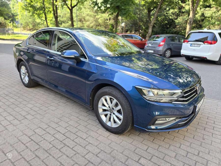 Blue Volkswagen Passat 2021 in Vilnius, with an engine capacity of 1.50 L and mileage of 66 thousand km for 19000 €, photo 8 on AUTOMOTO.COM.LV