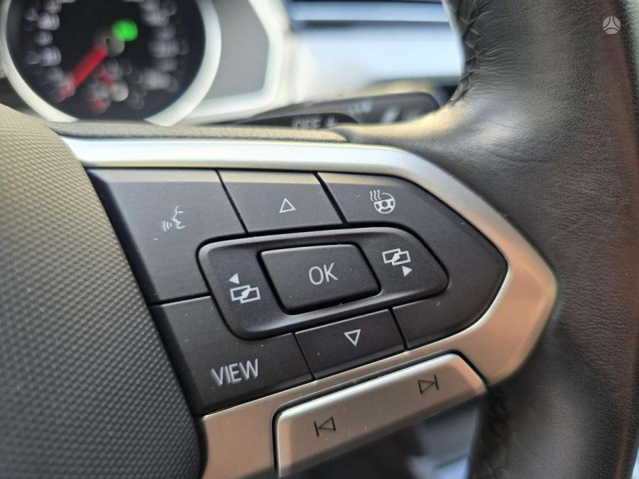 Blue Volkswagen Passat 2021 in Vilnius, with an engine capacity of 1.50 L and mileage of 66 thousand km for 19000 €, photo 13 on AUTOMOTO.COM.LV