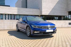 Zils Volkswagen Passat 2021 Viļņa, ar dzinēja tilpumu 1.50 L un nobraukumu 115 tūkst. km par 19000 €, foto  vietnē AUTOMOTO.COM.LV