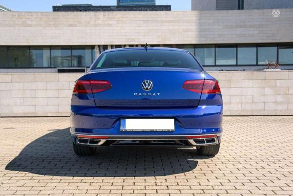 Blue Volkswagen Passat 2021 in Vilnius, with an engine capacity of 1.50 L and mileage of 115 thousand km for 19000 €, photo 8 on AUTOMOTO.COM.LV