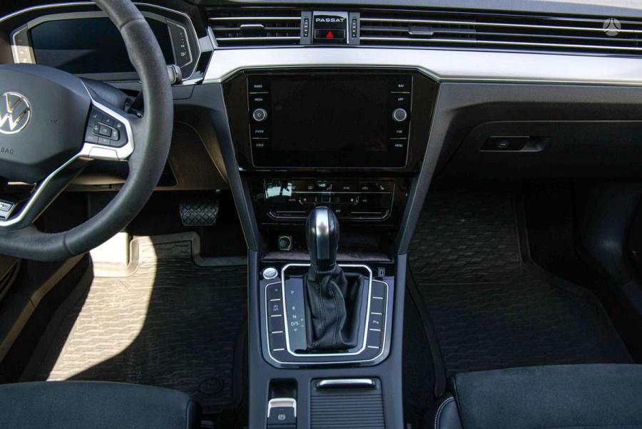 Zils Volkswagen Passat 2021 Viļņa, ar dzinēja tilpumu 1.50 L un nobraukumu 115 tūkst. km par 19000 €, foto 27 vietnē AUTOMOTO.COM.LV