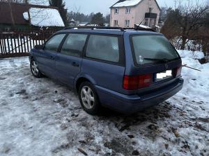 Blue Volkswagen Passat 1994 in Vilnius, with an engine capacity of 1.78 L and mileage of 300 thousand km for 700 €, photo 2 on AUTOMOTO.COM.LV