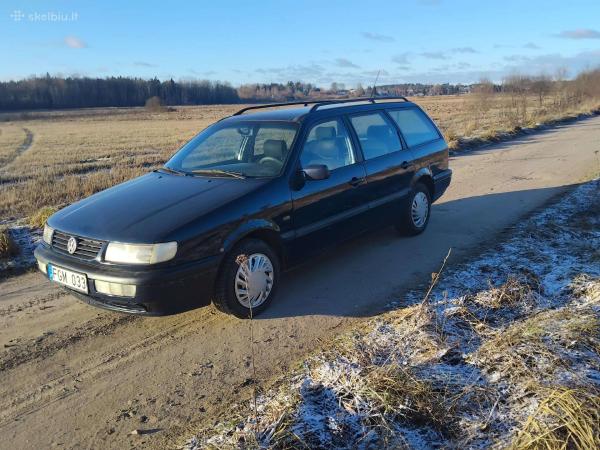 Zils Volkswagen Passat 1995 Švenčionys, ar dzinēja tilpumu 1.90 L un nobraukumu 370 tūkst. km par 1150 €, foto 2 vietnē AUTOMOTO.COM.LV