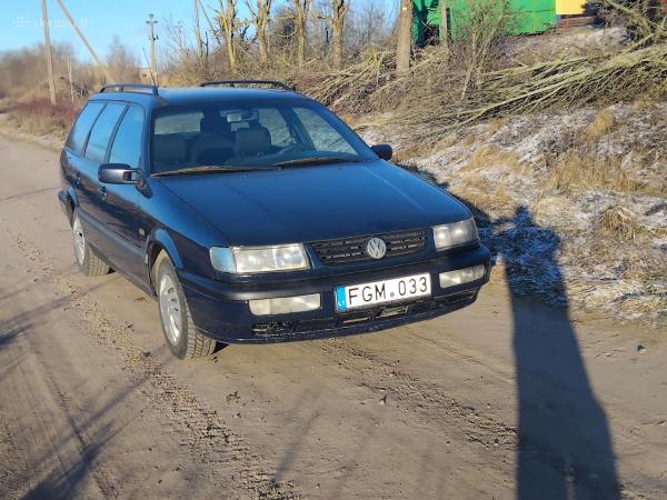 Zils Volkswagen Passat 1995 Švenčionys, ar dzinēja tilpumu 1.90 L un nobraukumu 370 tūkst. km par 1150 €, foto 4 vietnē AUTOMOTO.COM.LV