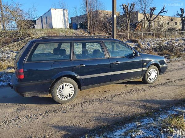 Zils Volkswagen Passat 1995 Švenčionys, ar dzinēja tilpumu 1.90 L un nobraukumu 370 tūkst. km par 1150 €, foto 7 vietnē AUTOMOTO.COM.LV