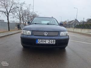 Blue Volkswagen Passat 1997 in Telschi, with an engine capacity of 1.80 L and mileage of 347 thousand km for 850 €, photo 3 on AUTOMOTO.COM.LV