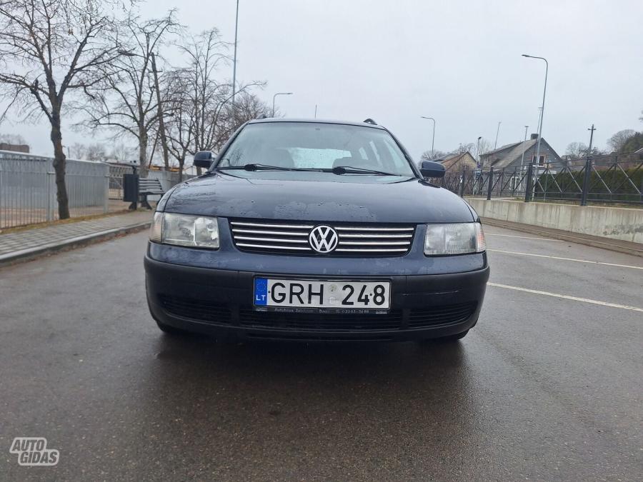 Blue Volkswagen Passat 1997 in Telschi, with an engine capacity of 1.80 L and mileage of 347 thousand km for 850 €, photo 3 on AUTOMOTO.COM.LV
