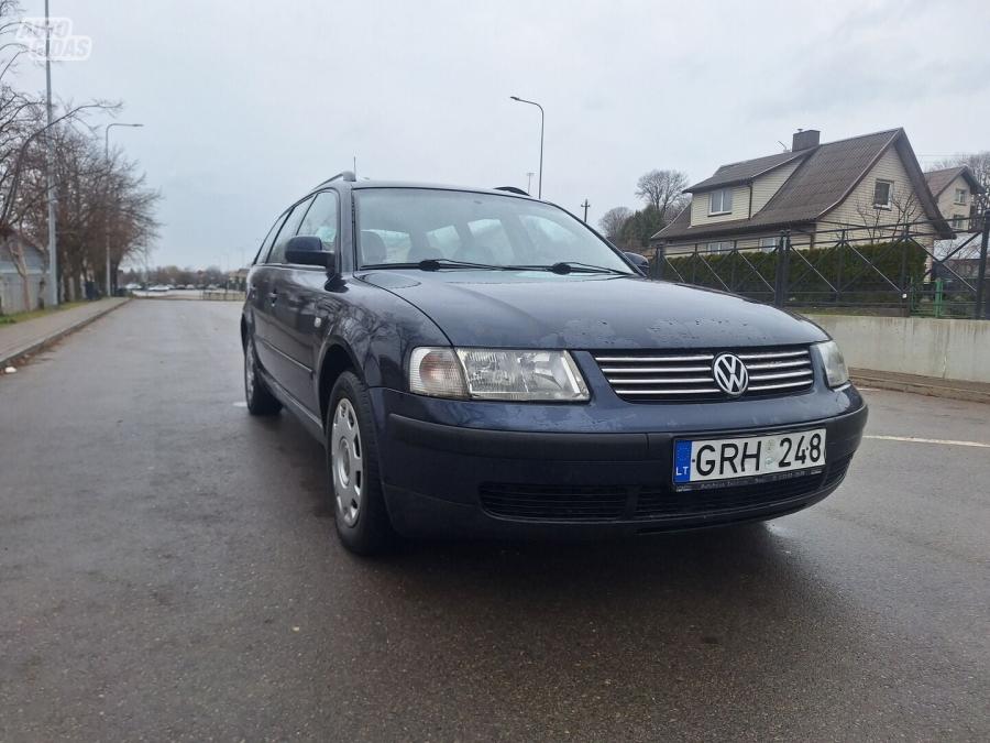Blue Volkswagen Passat 1997 in Telschi, with an engine capacity of 1.80 L and mileage of 347 thousand km for 850 €, photo 4 on AUTOMOTO.COM.LV