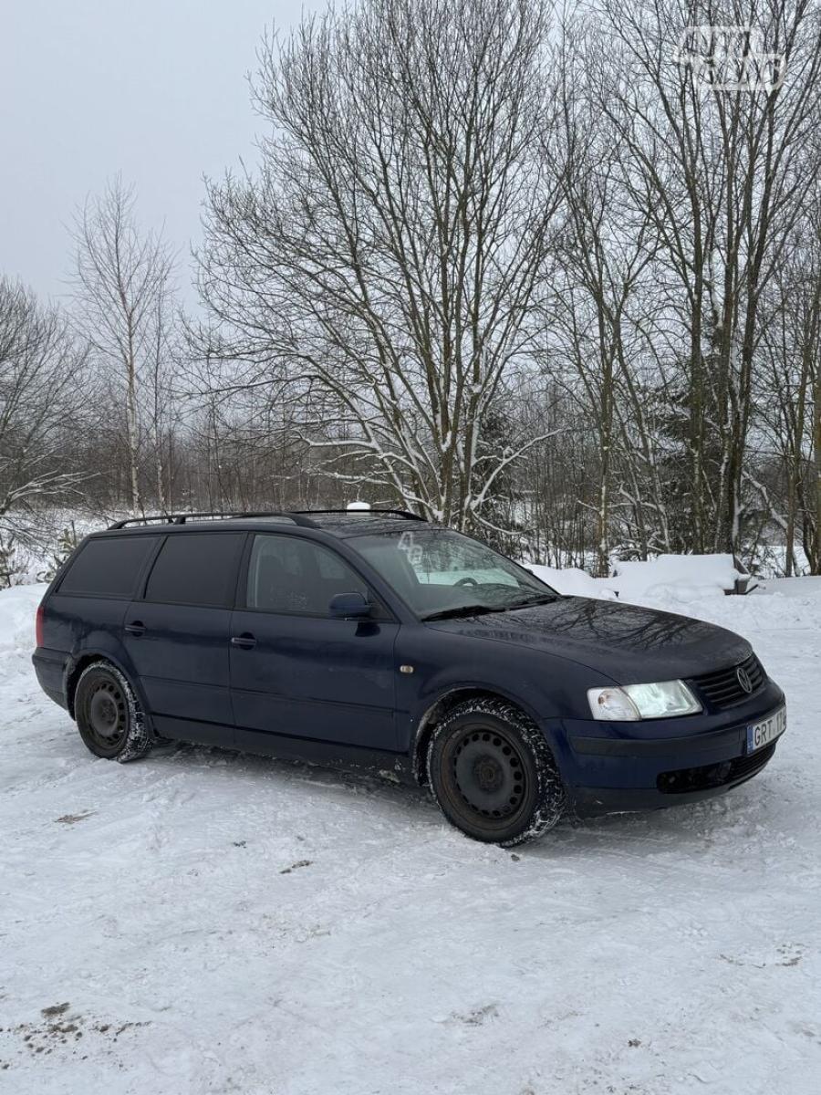 Blue Volkswagen Passat 1998 in Vilnius, with an engine capacity of 1.90 L and mileage of 350 thousand km for 1699 €, photo 3 on AUTOMOTO.COM.LV