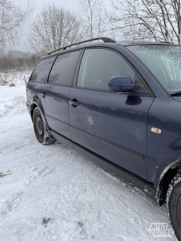 Blue Volkswagen Passat 1998 in Vilnius, with an engine capacity of 1.90 L and mileage of 350 thousand km for 1699 €, photo 4 on AUTOMOTO.COM.LV