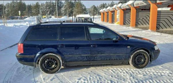 Blue Volkswagen Passat 1998 in Vilnius, with an engine capacity of 1.90 L and mileage of 359 thousand km for 1550 €, photo 2 on AUTOMOTO.COM.LV