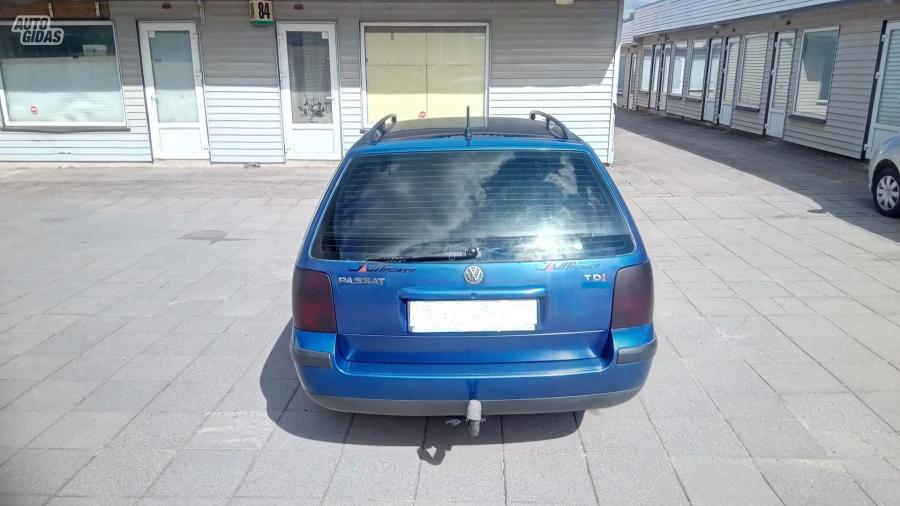 Blue Volkswagen Passat 1998 in Vilnius, with an engine capacity of 1.90 L and mileage of 285 thousand km for 2250 €, photo 5 on AUTOMOTO.COM.LV