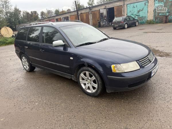 Zils Volkswagen Passat 1998 Pakruojis, ar dzinēja tilpumu 1.90 L un nobraukumu 415 tūkst. km par 680 €, foto 5 vietnē AUTOMOTO.COM.LV