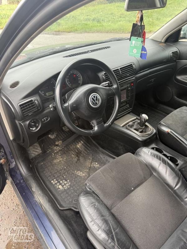 Zils Volkswagen Passat 1998 Pakruojis, ar dzinēja tilpumu 1.90 L un nobraukumu 415 tūkst. km par 680 €, foto 9 vietnē AUTOMOTO.COM.LV