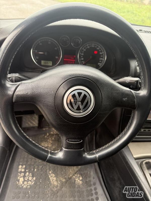 Zils Volkswagen Passat 1998 Pakruojis, ar dzinēja tilpumu 1.90 L un nobraukumu 415 tūkst. km par 680 €, foto 10 vietnē AUTOMOTO.COM.LV