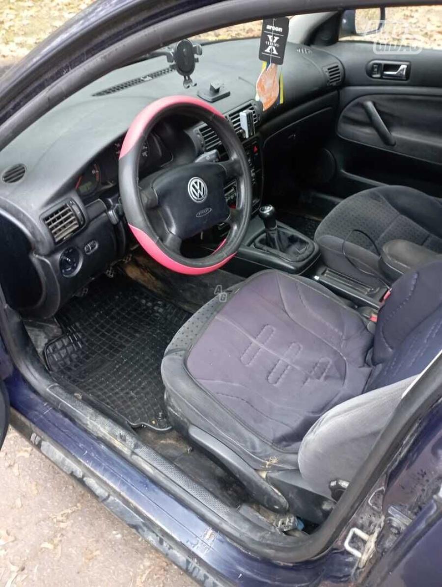 Zils Volkswagen Passat 1998 Viļņa, ar dzinēja tilpumu 1.90 L un nobraukumu 388 tūkst. km par 550 €, foto 7 vietnē AUTOMOTO.COM.LV