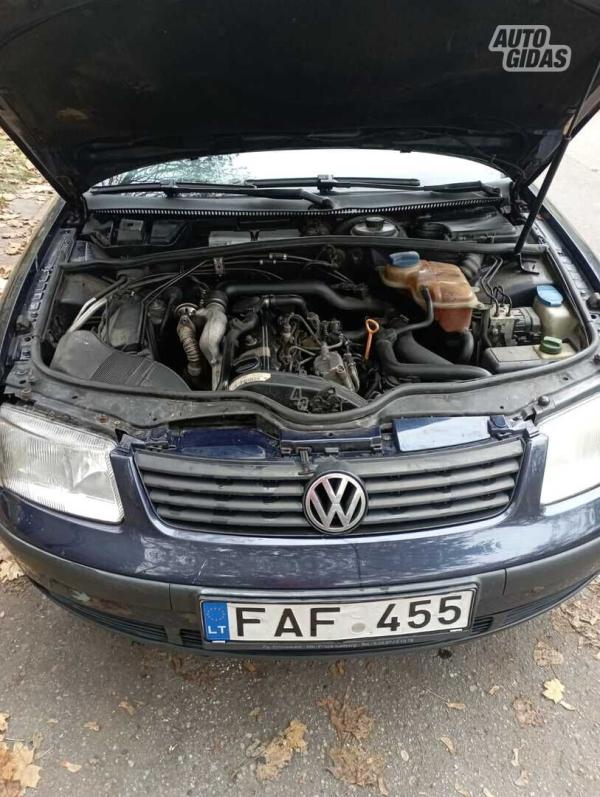Zils Volkswagen Passat 1998 Viļņa, ar dzinēja tilpumu 1.90 L un nobraukumu 388 tūkst. km par 550 €, foto 8 vietnē AUTOMOTO.COM.LV